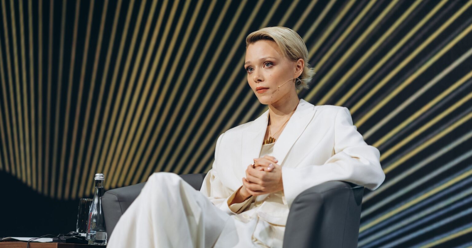 Top 10 Hot Ukrainian Women You Need to Know About